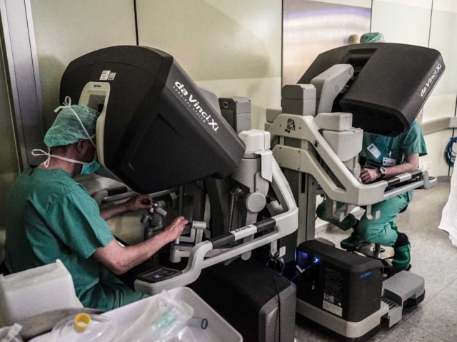 KISD: Ringvorlesungen 2023 – „Robotic Operations – Mensch und Maschine ...